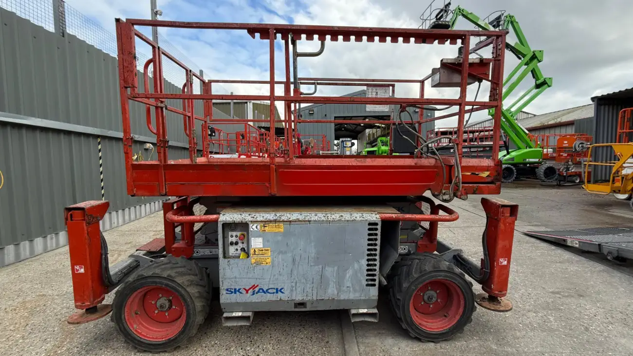 Used Access Platforms For Sale | International Platforms Ltd